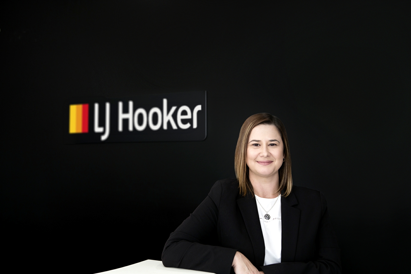 LJ Hooker Budgewoi | Toukley - Rebecca Montgomery